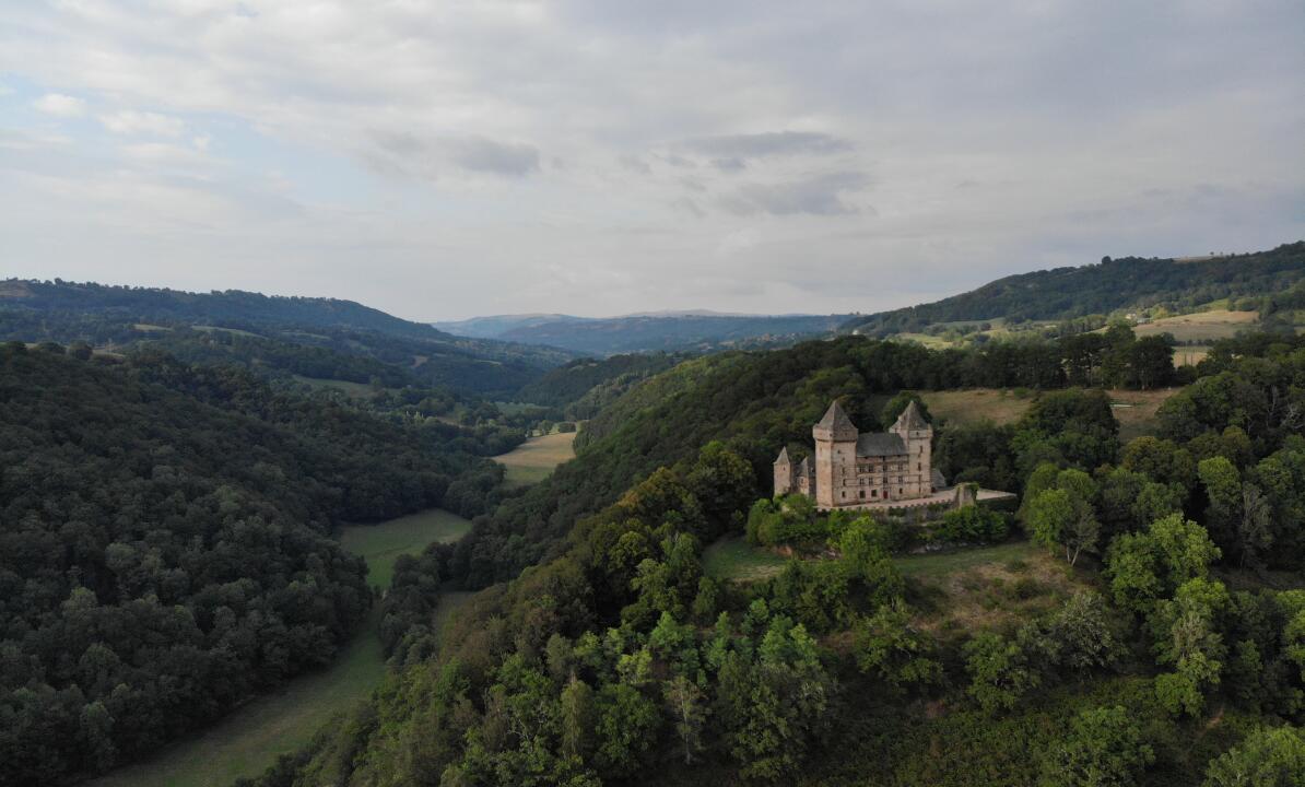 MESSILHAC CASTLE